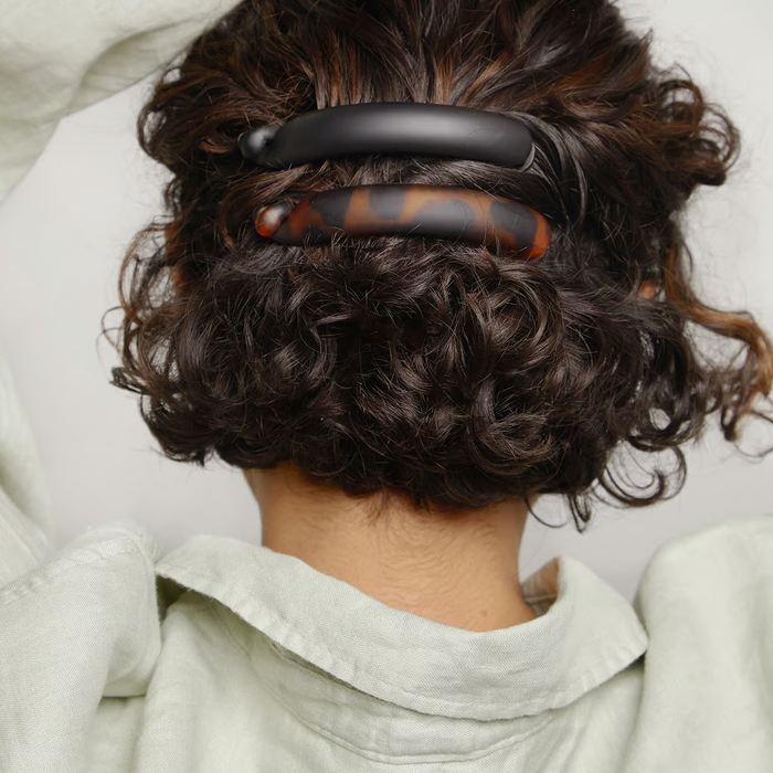 Kitsch Recycled Plastic Pony Clips 2pc- Black & Tort — Kiyo Beauty